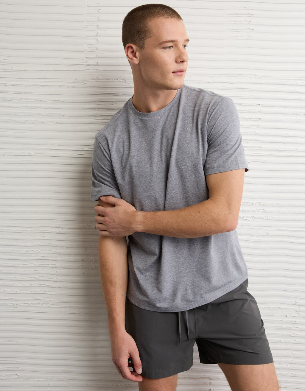 AE 24/7 Standard Fit Active T-Shirt – American Eagle Europe